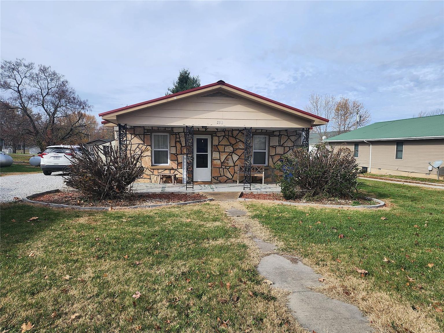 213 S Main St, Licking, MO 65542 | Zillow