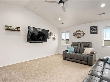 317 Cliff Swallow Ave, Caldwell, ID 83605 | Zillow