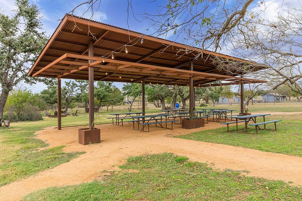 2732 Ranch Rd #1323, Fredericksburg, TX 78624 | MLS #96412 | Zillow