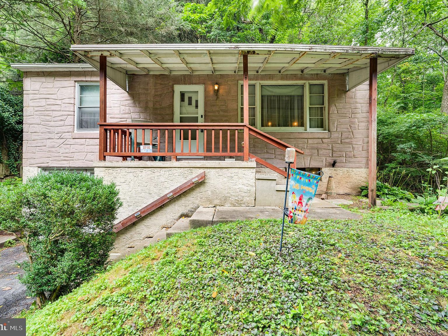 15 Hampshire Rd, Sinking Spring, PA 19608 | Zillow