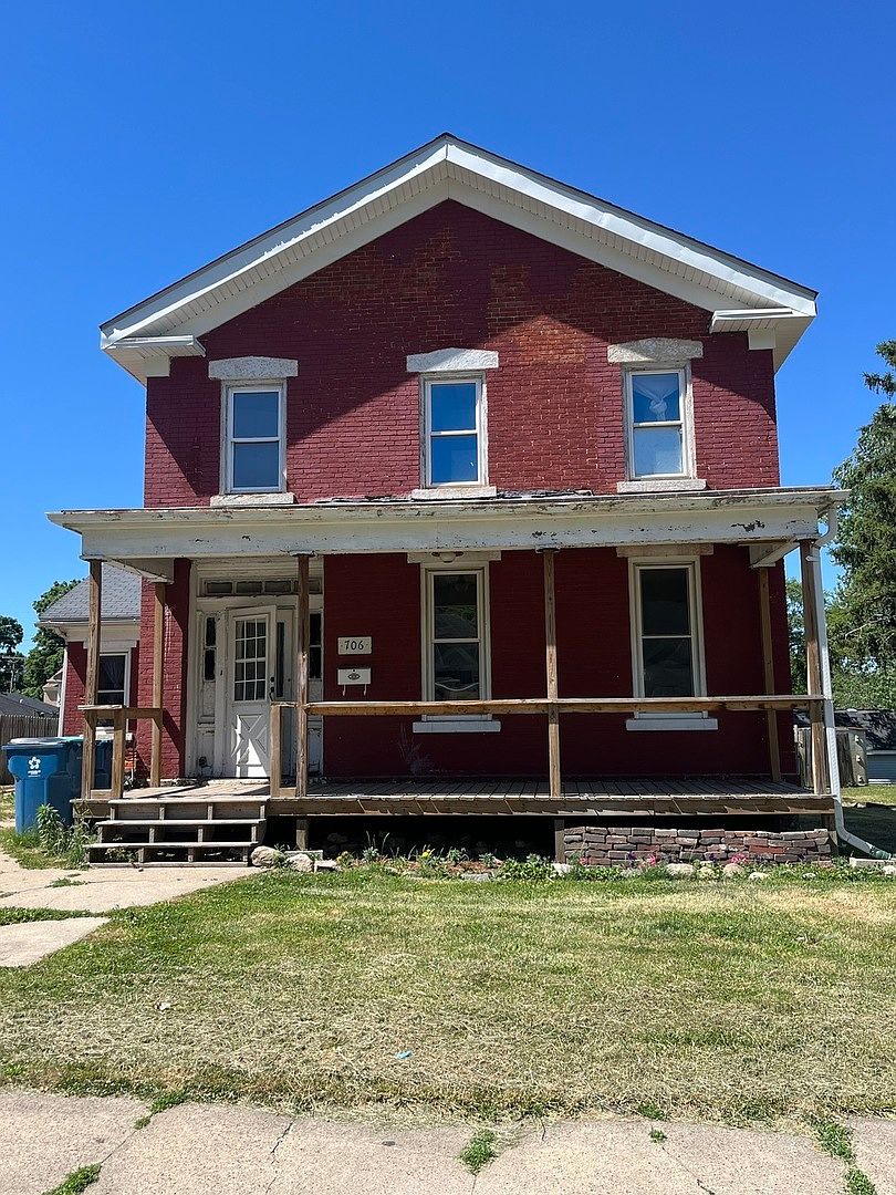 706 Meriden St, Mendota, IL 61342 | MLS #12080504 | Zillow