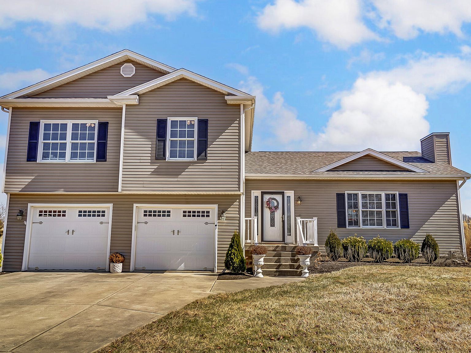 3040 Windy Ridge Dr, Springfield, OH 45502 | MLS #1037346 | Zillow
