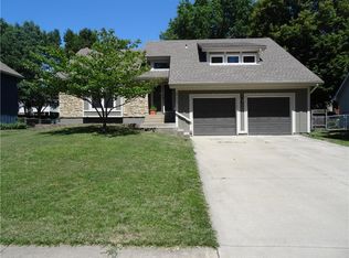 709 SW Murray Rd, Lees Summit, MO 64081 | Zillow