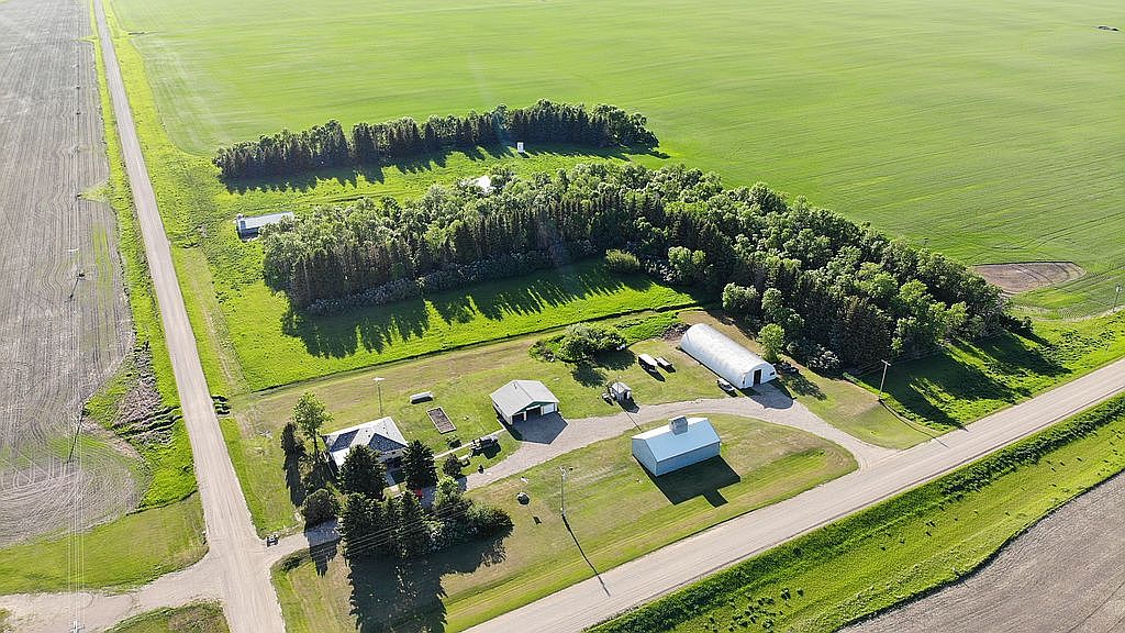 4301 23rd St NW, Douglas, ND 58735 | Zillow