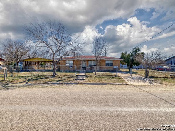 Crystal City TX Real Estate - Crystal City TX Homes For Sale | Zillow