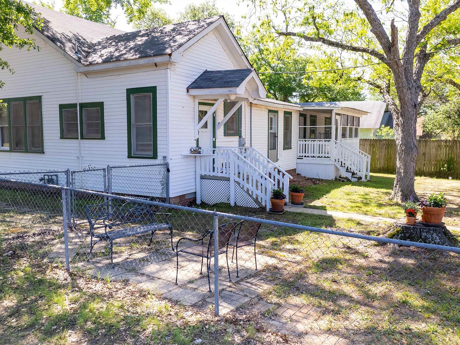 1000 Nelson St, Linden, TX 75563 | MLS #20242362 | Zillow