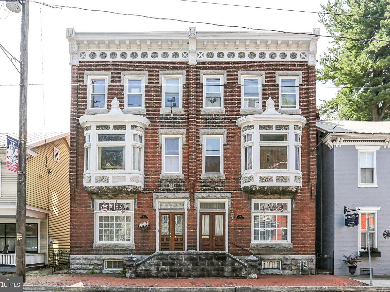 219 W Main St Mechanicsburg Pa 17055 Zillow