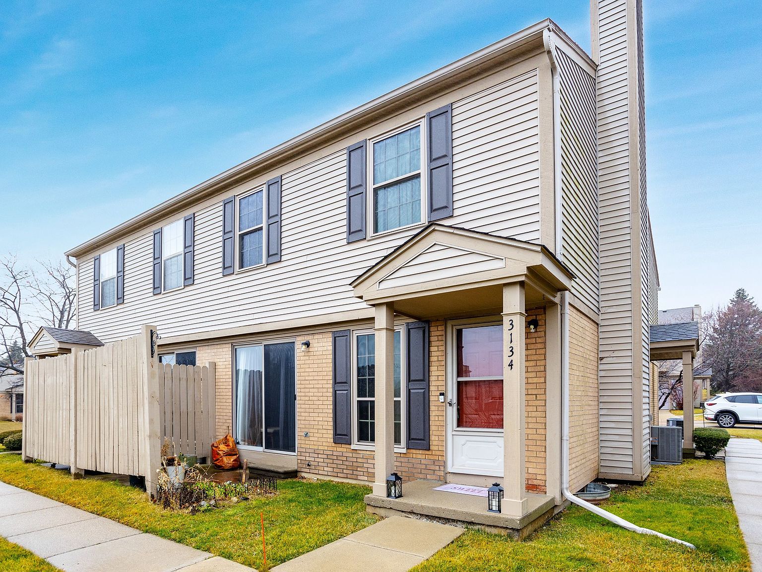 3134 Hidden Ridge Dr #35, Waterford, MI 48328 | Zillow