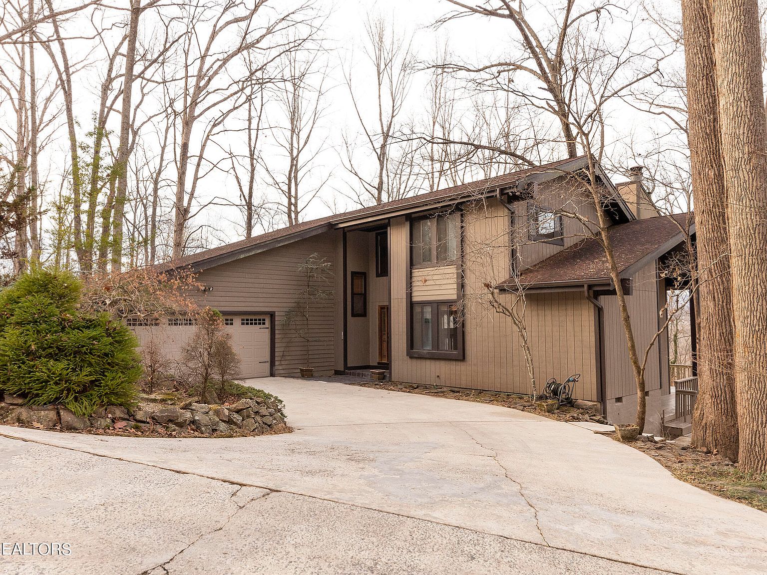 1143 W Outer Dr, Oak Ridge, TN 37830 | MLS #1249725 | Zillow