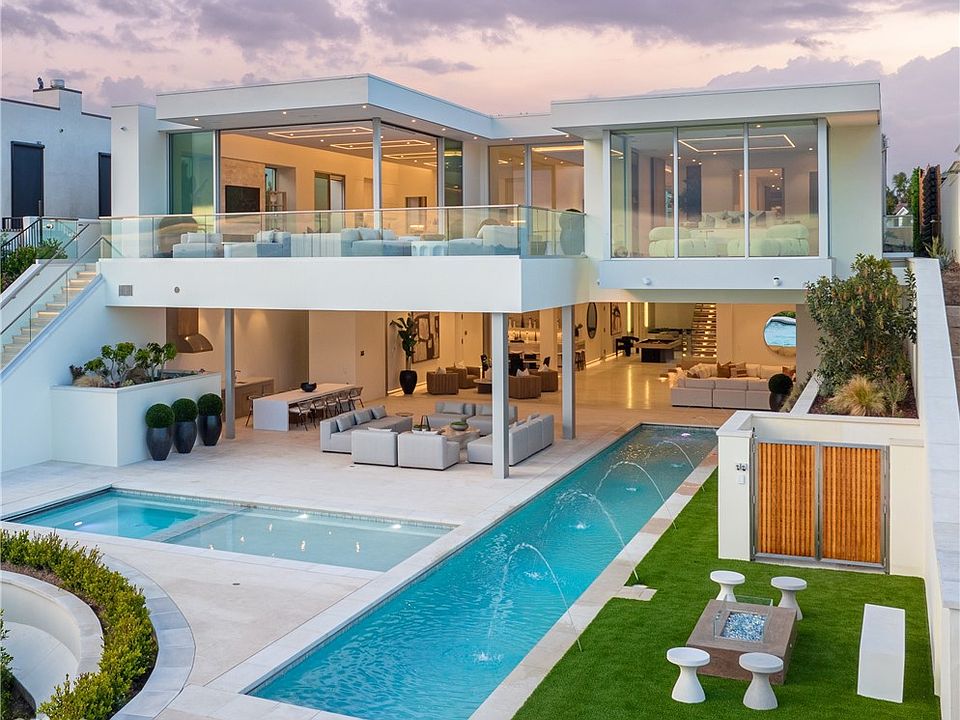 1119 Dolphin Ter, Corona Del Mar, CA 92625 | MLS #OC24245474 | Zillow