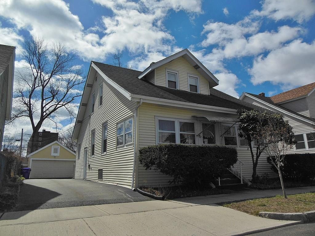 85 Clayton St, Springfield, MA 01107 | Zillow