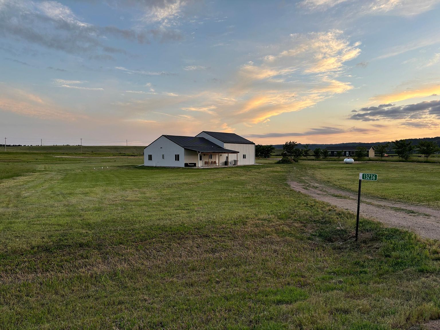 13236 Hillsview Dr, Hot Springs, SD 57747 | Zillow