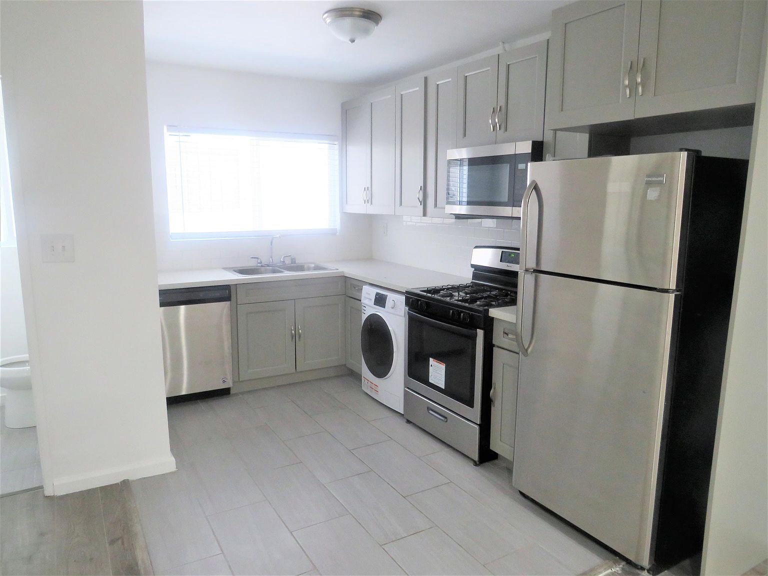 1444 15th St APT 2, Santa Monica, CA 90404 | Zillow