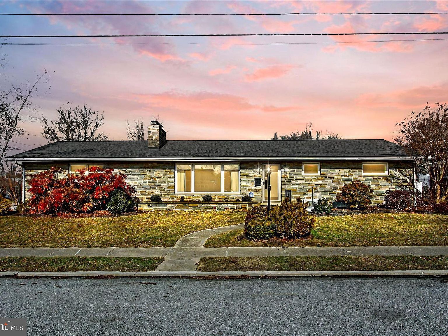 200 Sunset Ave, Hanover, PA 17331 | Zillow