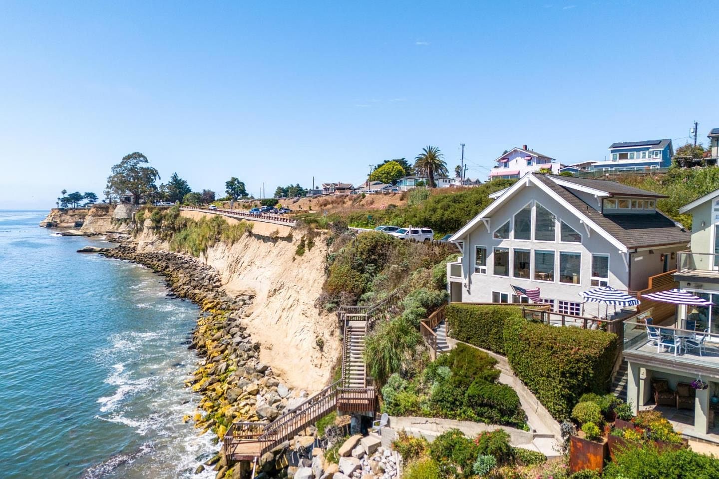 4920 Cliff Dr, Capitola, CA 95010 | Zillow