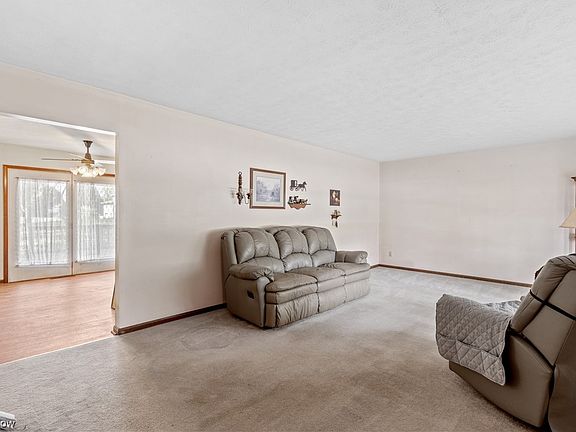 12097 Lisa St NW, Hartville, OH 44632 | MLS #4498525 | Zillow