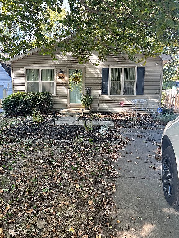 3323 Fairbanks Ave Toledo Oh 43615 Zillow