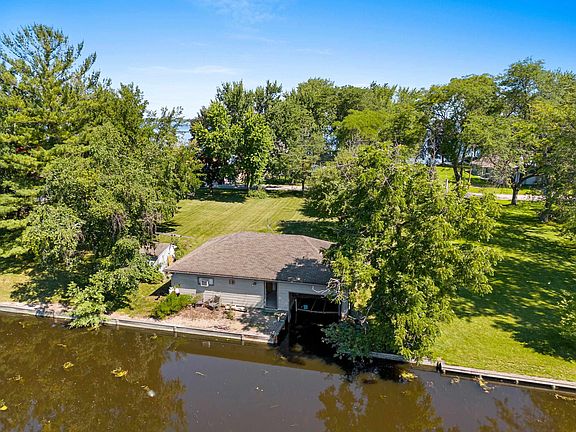 6733 Wentzel Shore Rd, Winneconne, WI 54986 | MLS #50293682 | Zillow