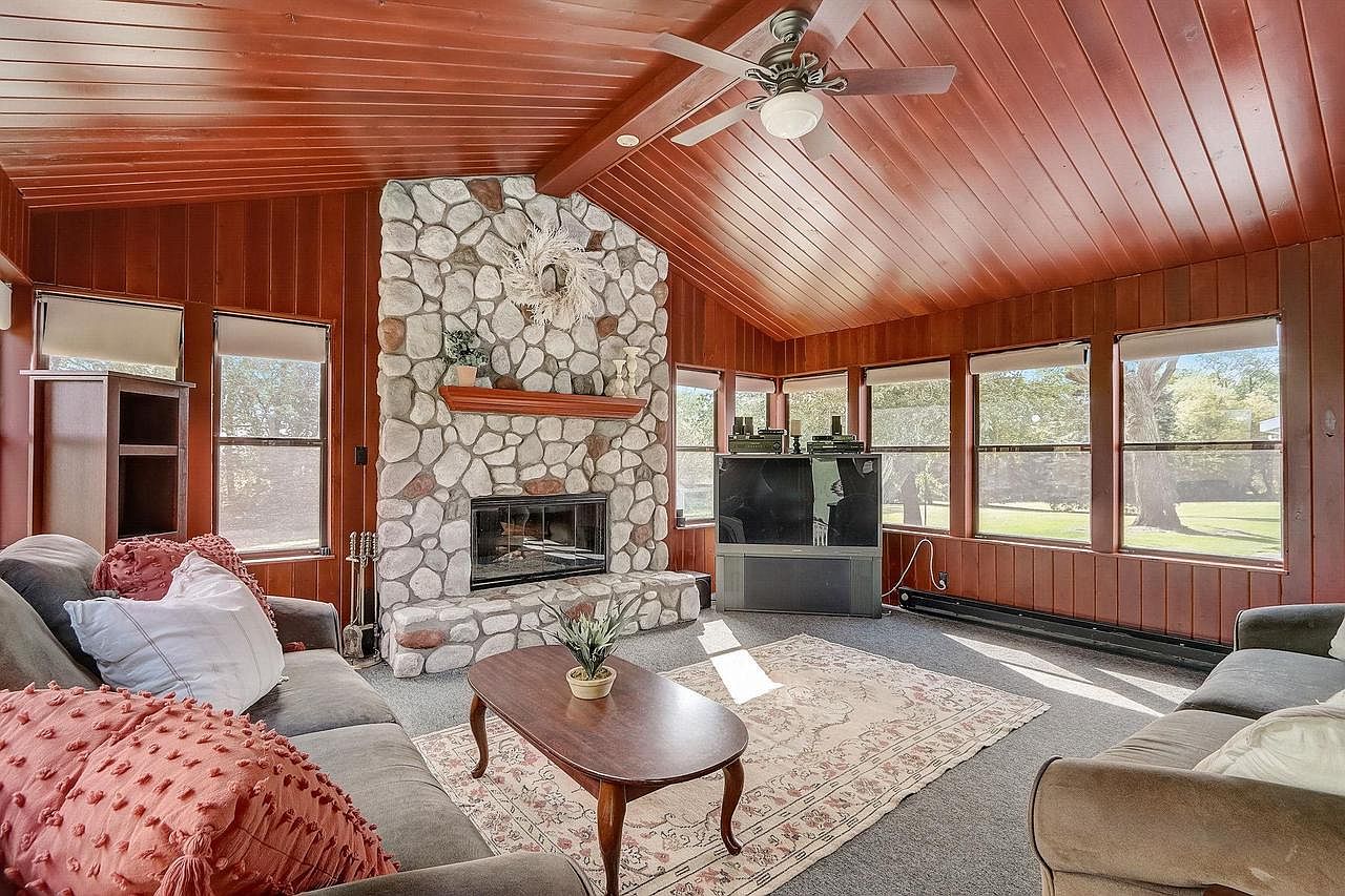 W377 County Road C, Brooklyn, WI 53521 | Zillow