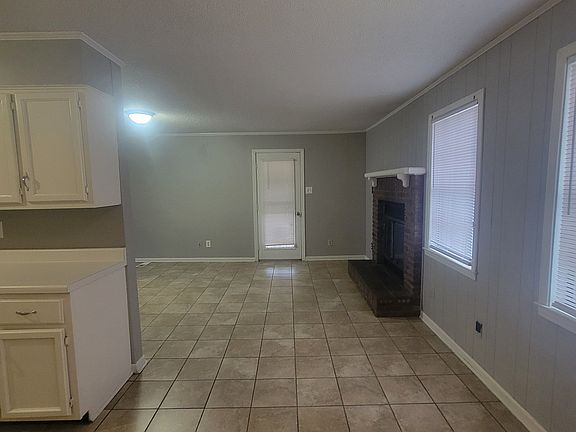 1918 Capri Rd, Memphis, TN 38117 | Zillow