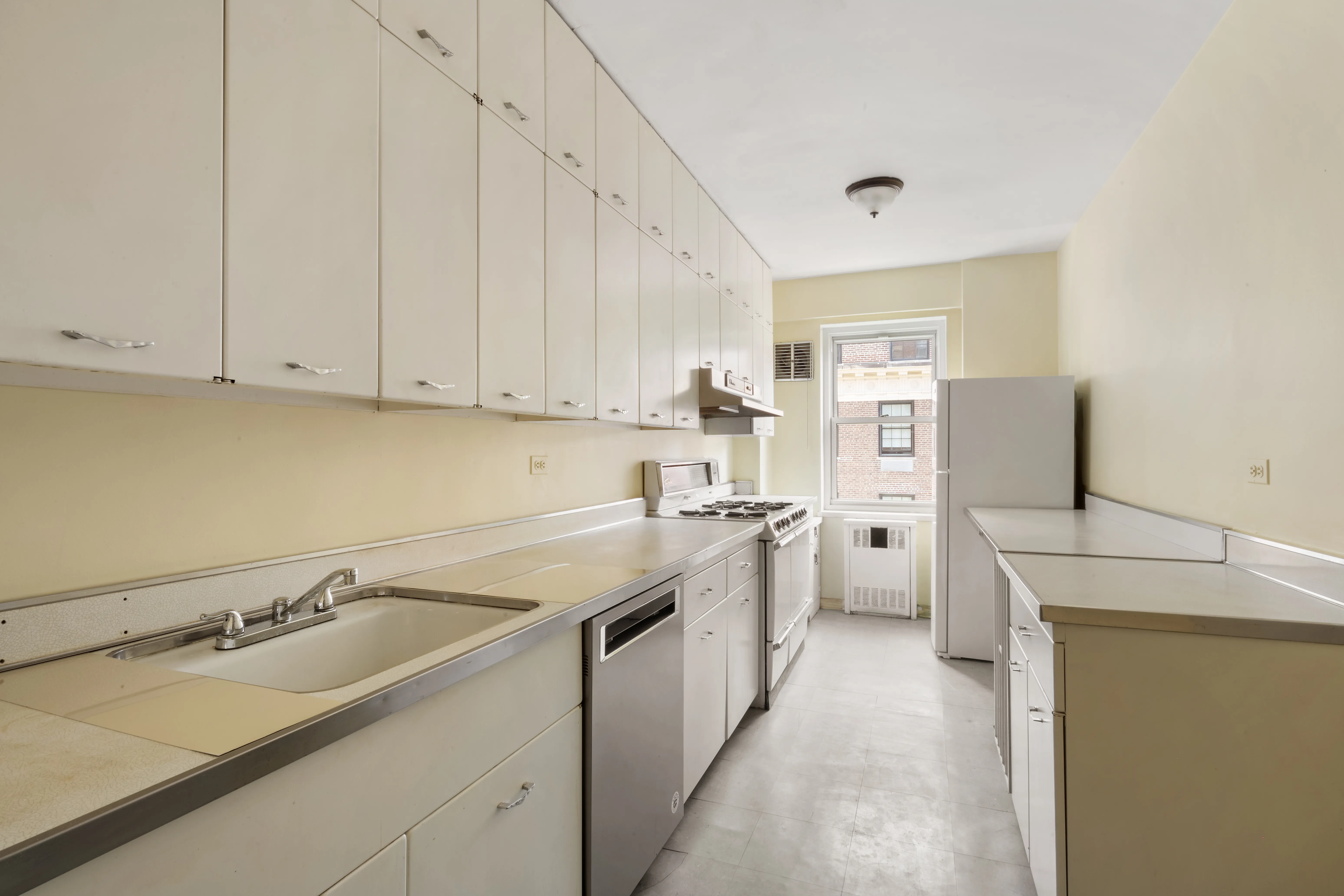 16 Sutton Place #15C in Sutton Place, Manhattan | StreetEasy