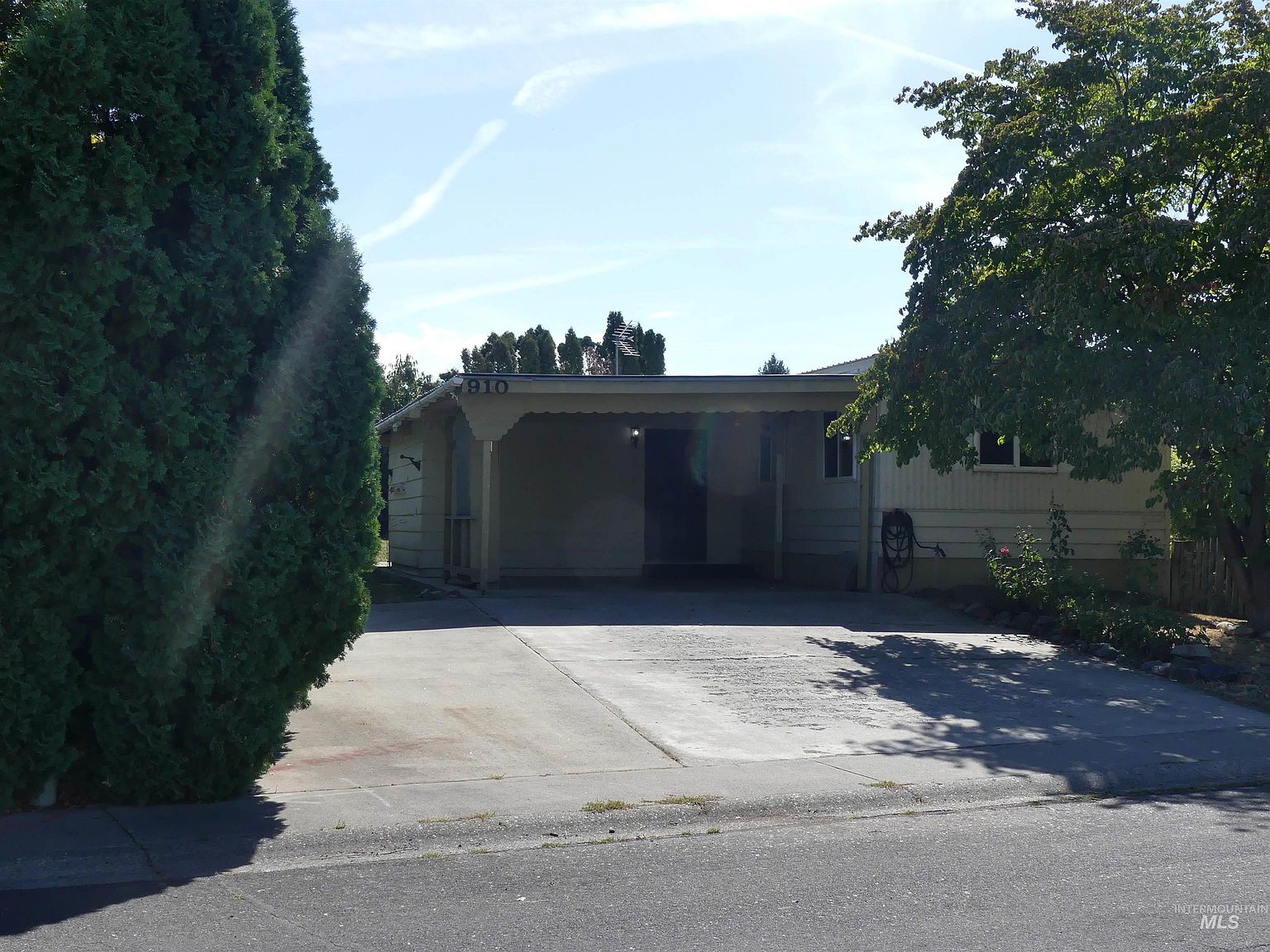 910 Hawthorne St, Lewiston, ID 83501 | MLS #98888758 | Zillow