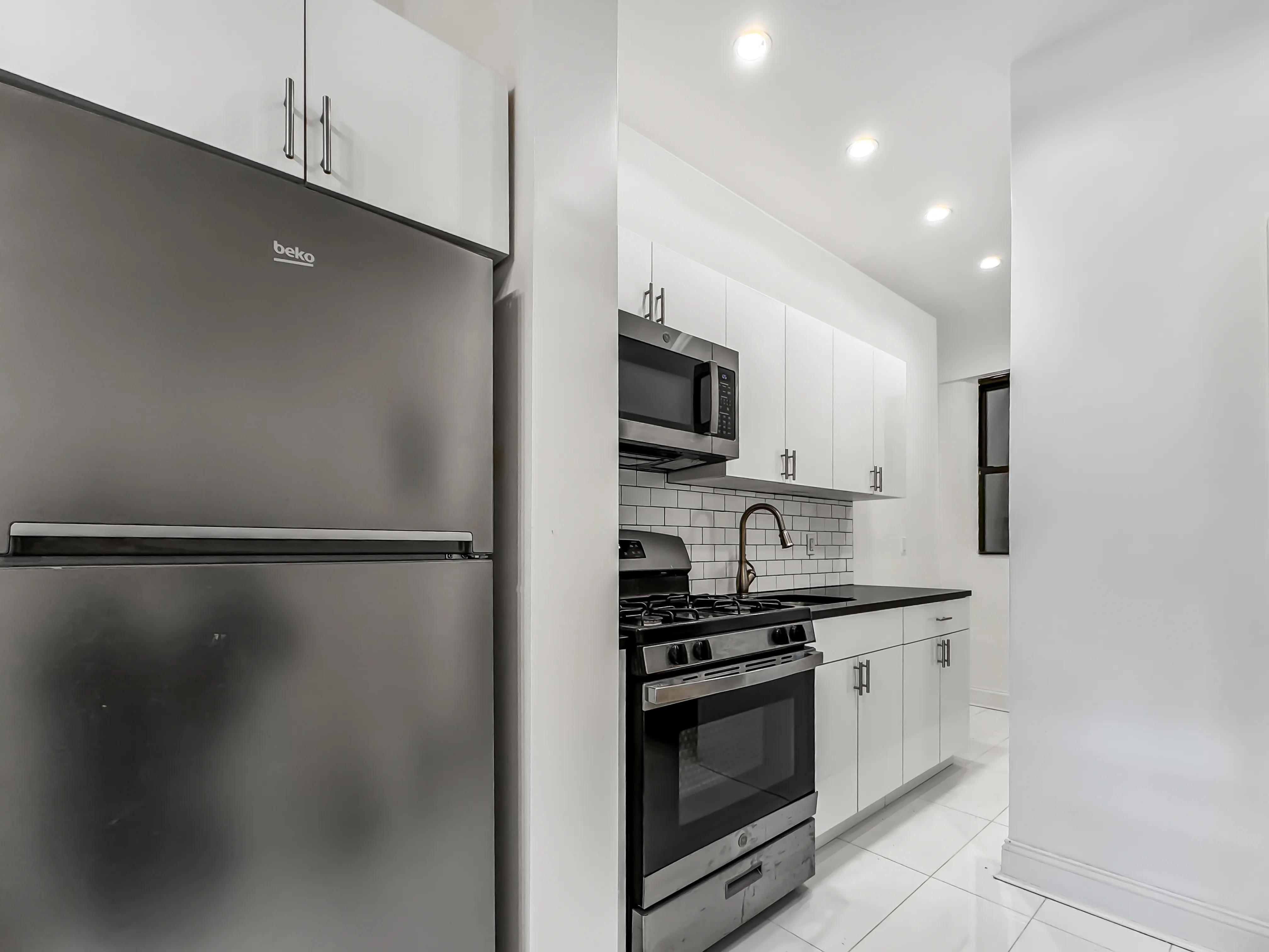 305 Spring Street #1B in Hudson Square, Manhattan | StreetEasy
