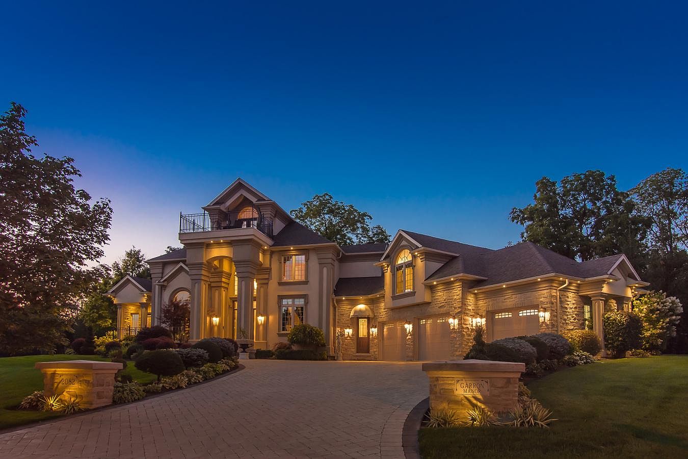 2082 Hidden Valley Cres, Kitchener, ON N2C 2R1 | Zillow