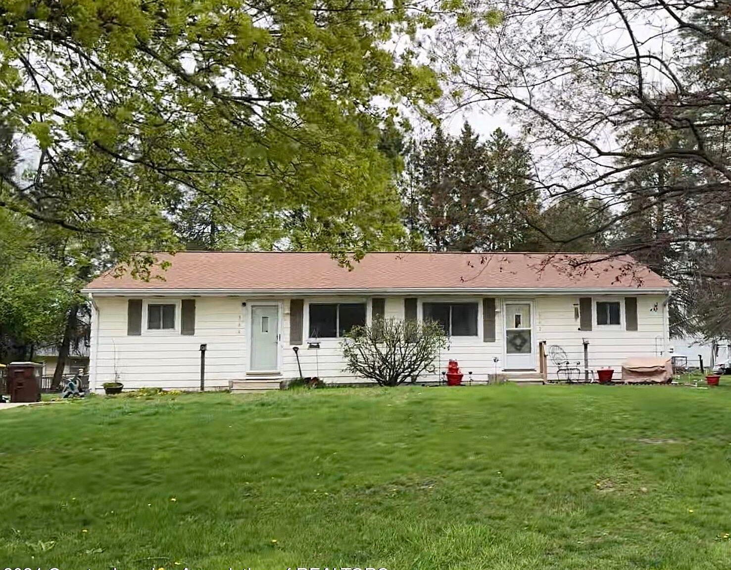 962-964 Hogsback St, Mason, MI 48854 | Zillow