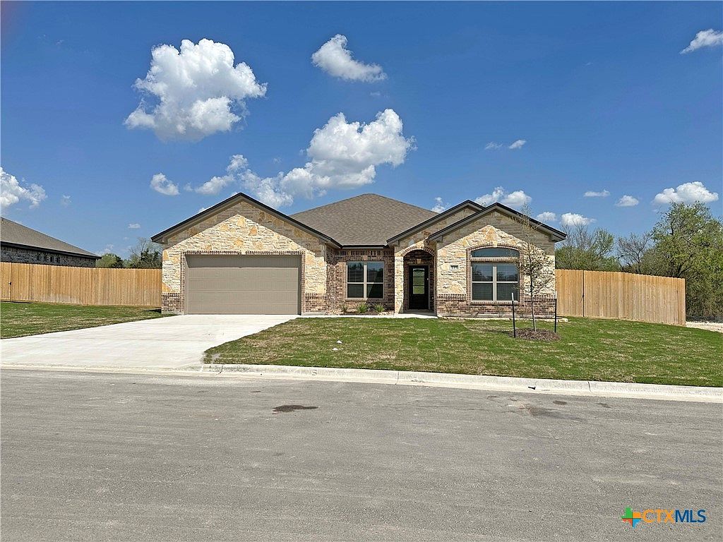 135 Lasso Loop, Lorena, TX 76655 | Zillow