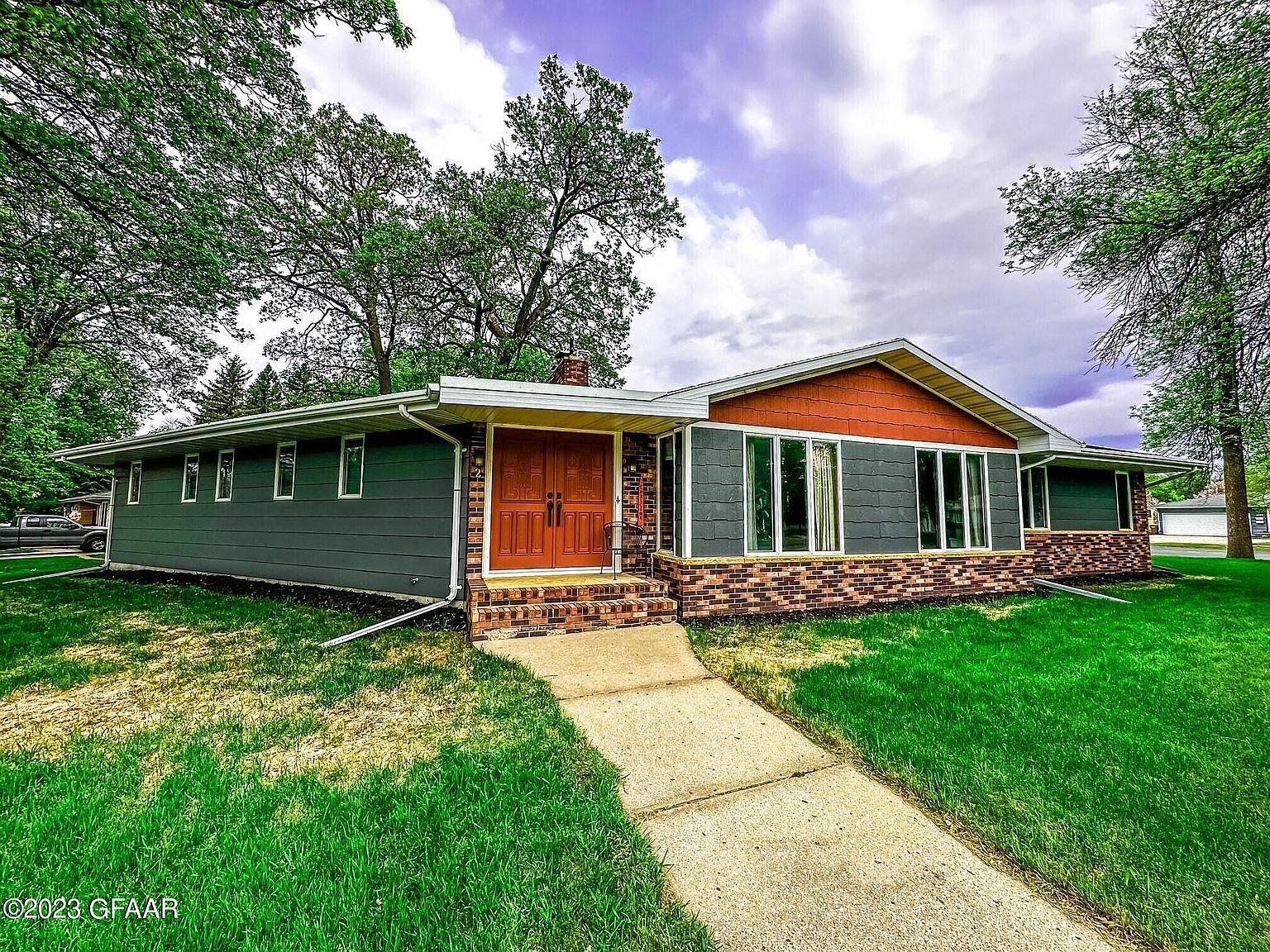 2 Forrest Ct NW, East Grand Forks, MN 56721 | MLS #23-419 | Zillow