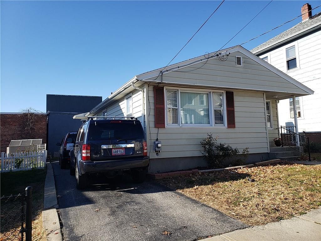 36 Commodore St, Providence, RI 02904 | Zillow