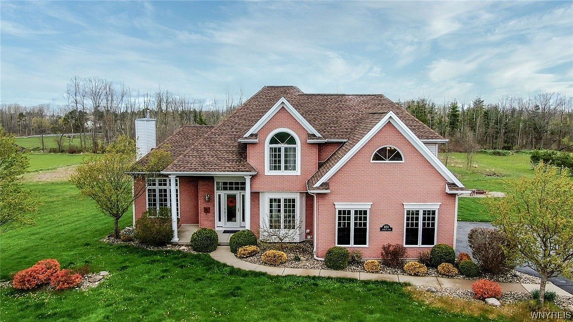 820 Sturgeon Point Rd, Derby, NY 14047 | Zillow