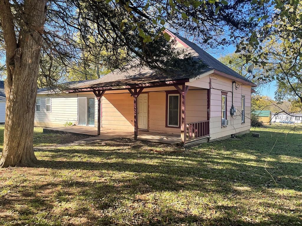 202 Hill St, Dearing, KS 67340 | Zillow