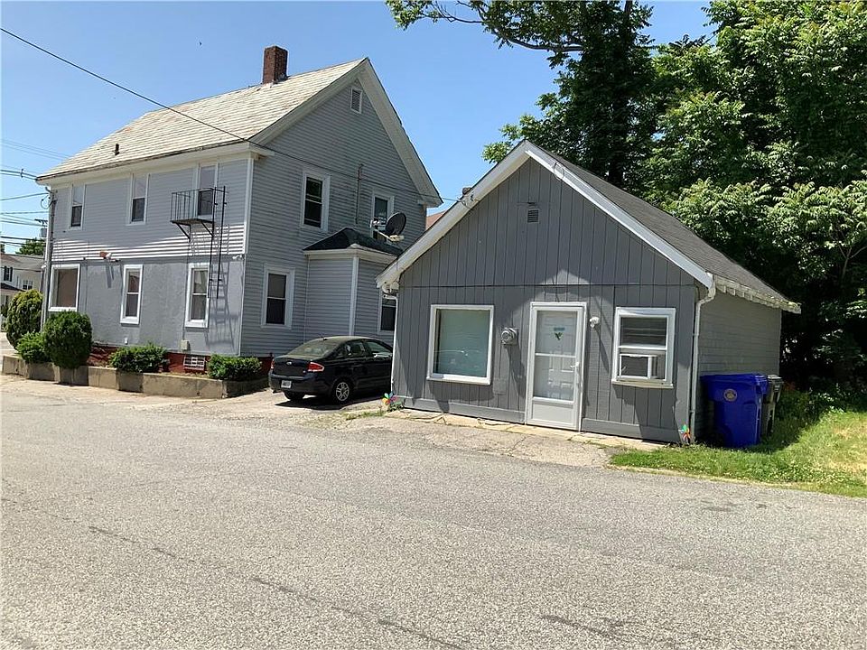 1847 Smith St, North Providence, RI 02911 | Zillow