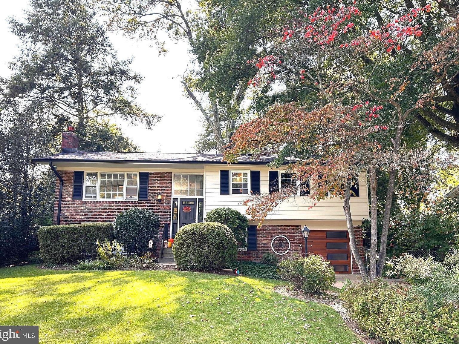 8807 Higdon Dr, Vienna, VA 22182 | Zillow