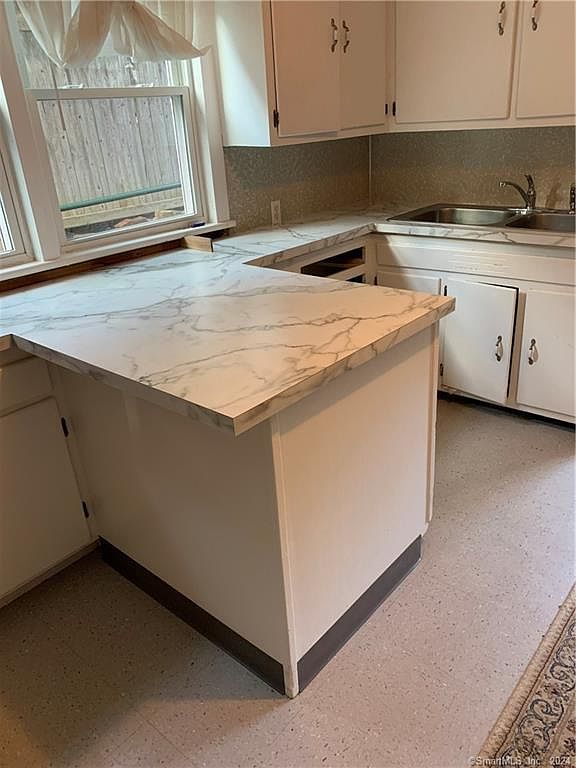 111 Spring St #1, Naugatuck, CT 06770 | Zillow