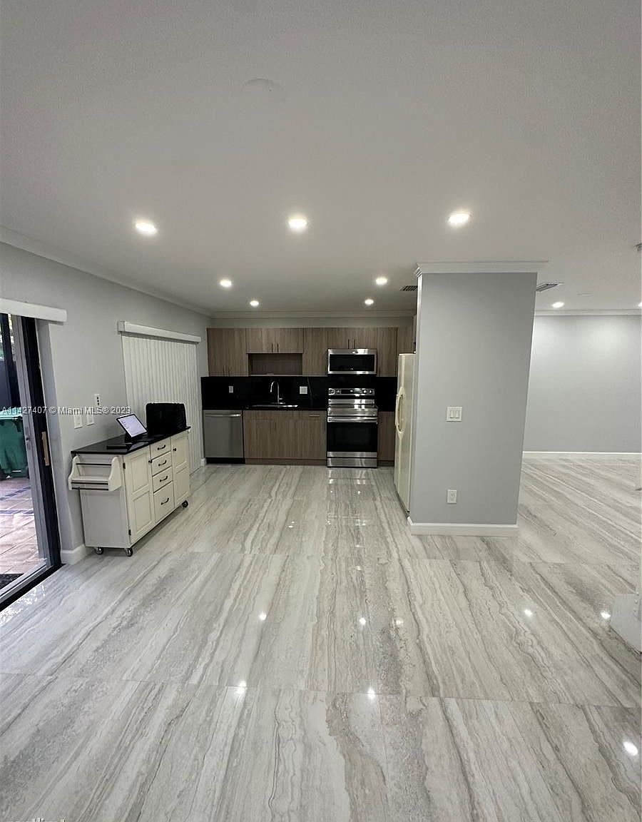 15541 SW 111th Ter, Miami, FL 33196 | Zillow