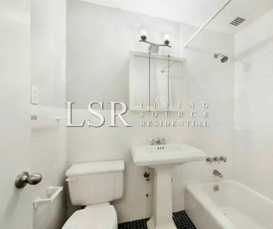 33 Gold Street #444 in Fulton/Seaport, Manhattan | StreetEasy