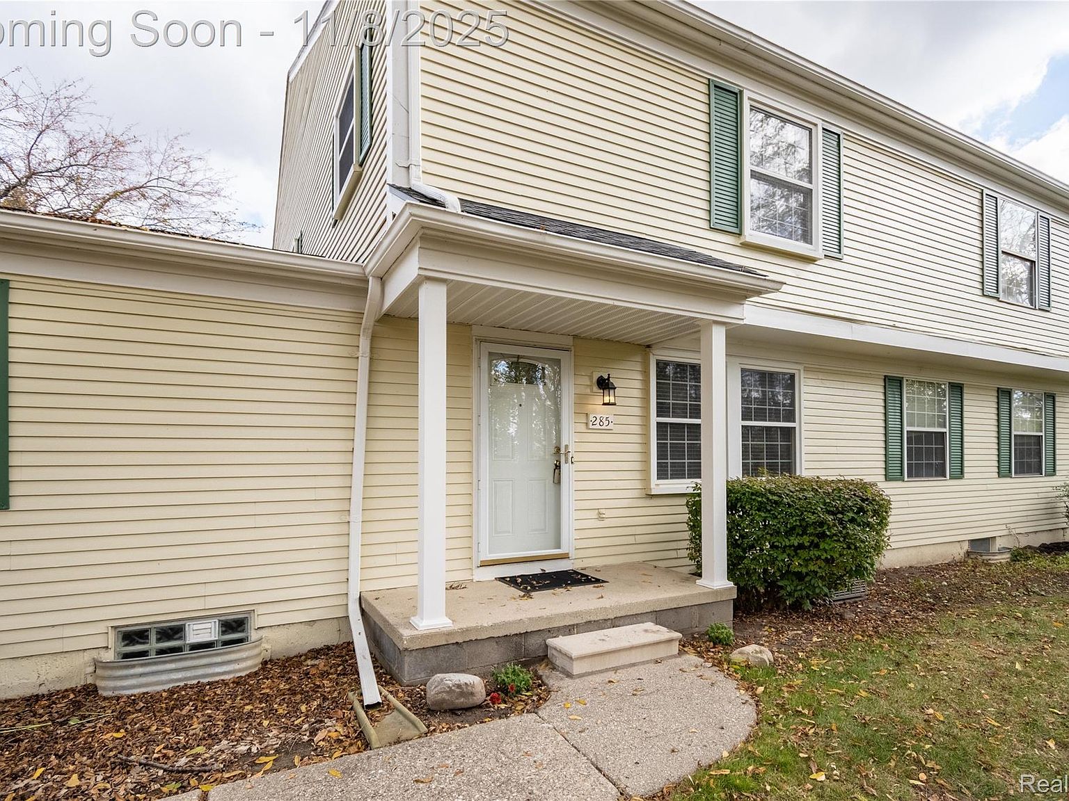 285 Inlet Ct, Walled Lake, MI 48390 | Zillow
