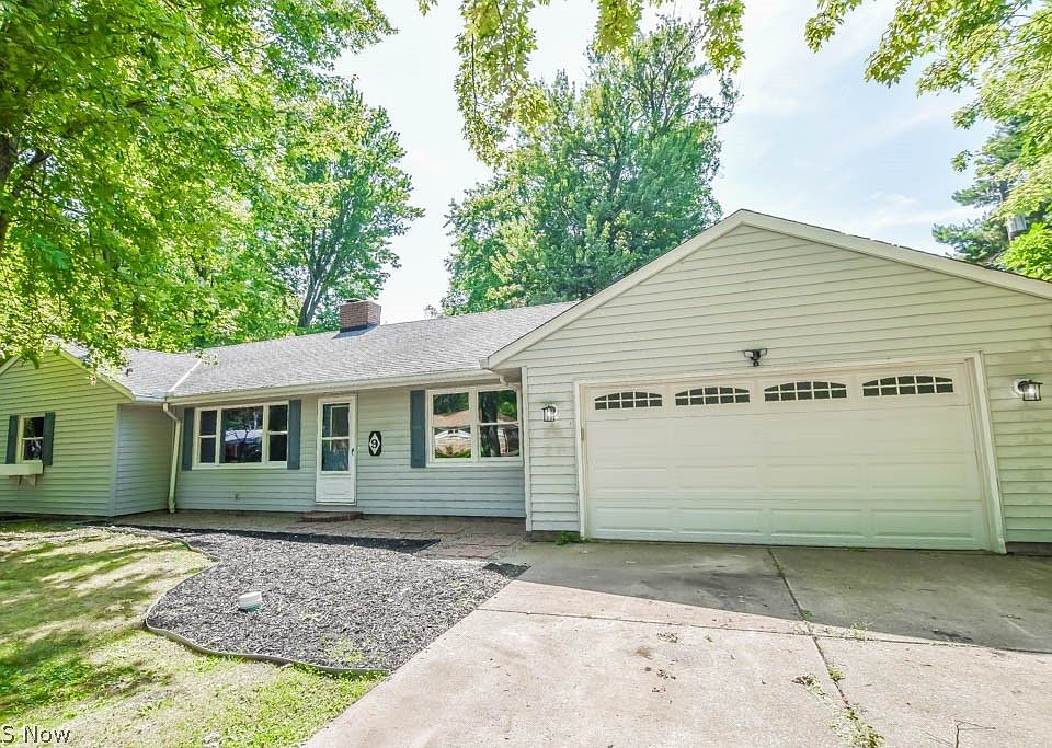 9 Nepahwin Rd, Timberlake, OH 44095 | Zillow