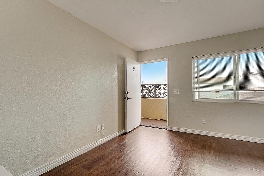 4832 W 116th St #B, Hawthorne, CA 90250 | Zillow 4832 W 116th St #B, Hawthorne, CA 90250 | Zillow