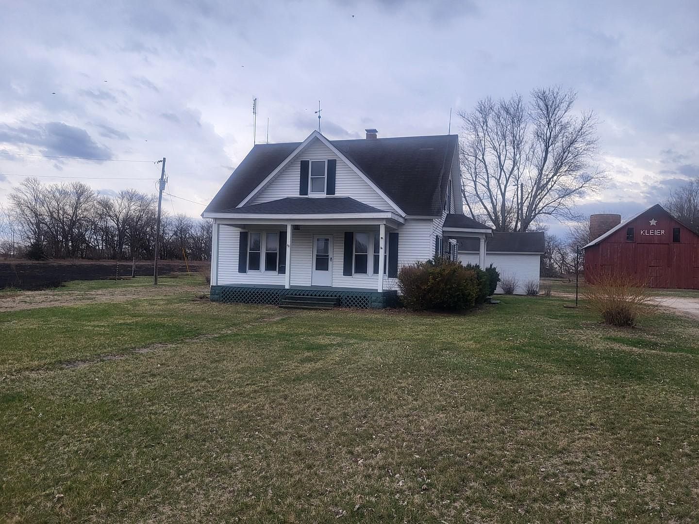 22163 E County Road 1800 N, Topeka, IL 61567 | Zillow