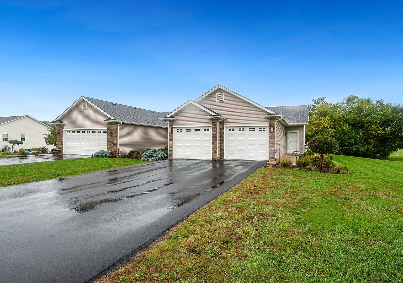 204 Martin Ave #204, Oregon, IL 61061 | MLS #11909979 | Zillow