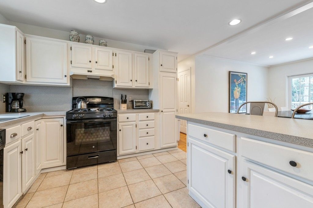 25 High Point Rd in East Hampton | Out East