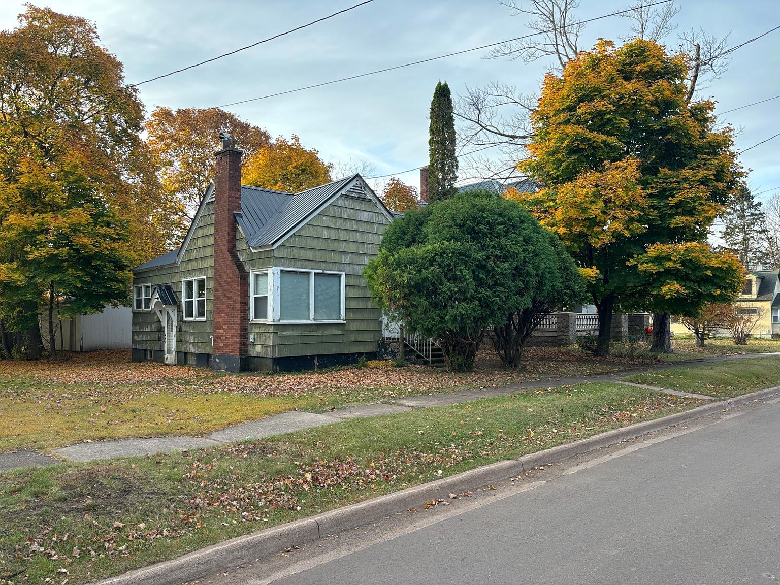 129 W Norrie St, Ironwood, MI 49938 | Zillow
