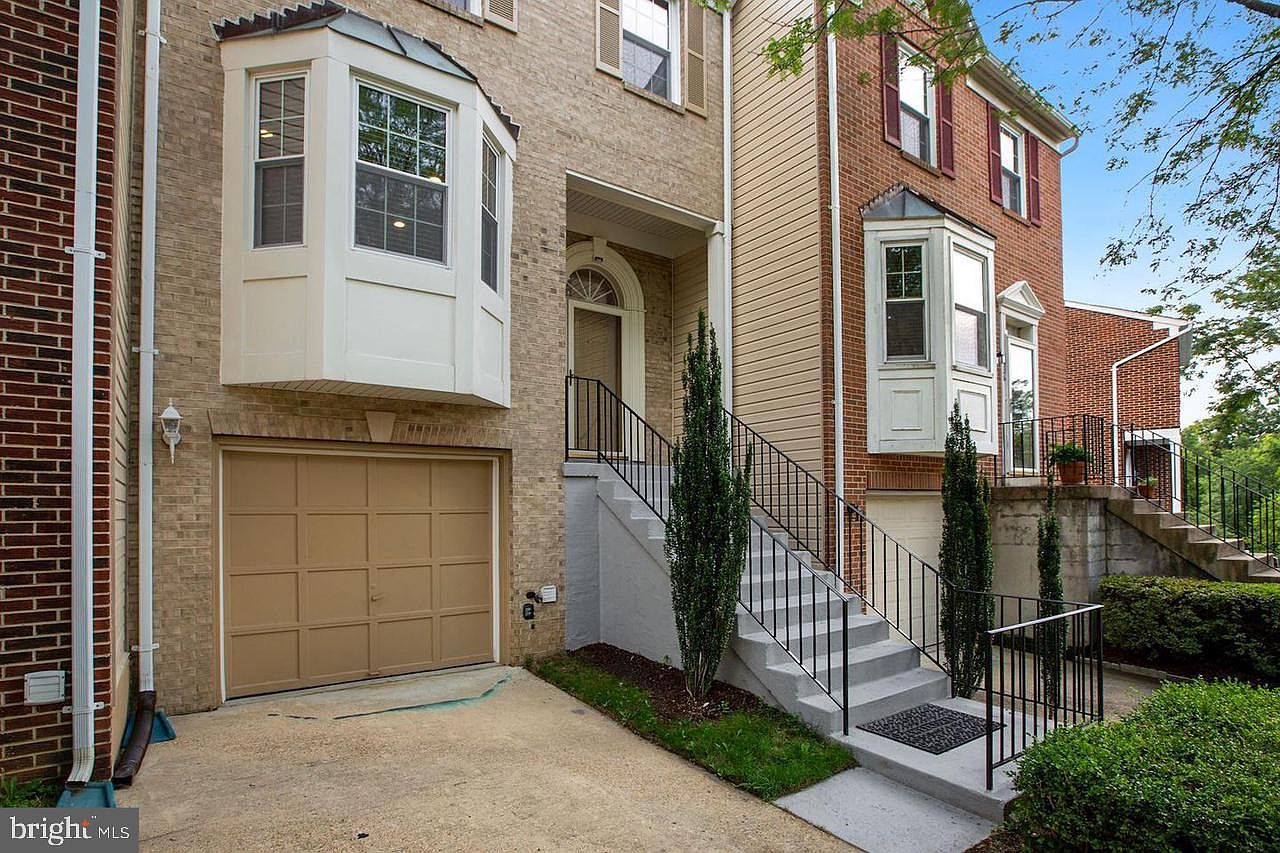 2304 Wood Bark Ln, Suitland, MD 20746 | MLS #MDPG2097380 | Zillow