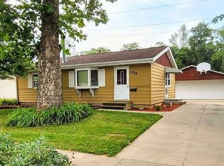 1135 Maplecrest Dr, Marion, IA 52302 | Zillow