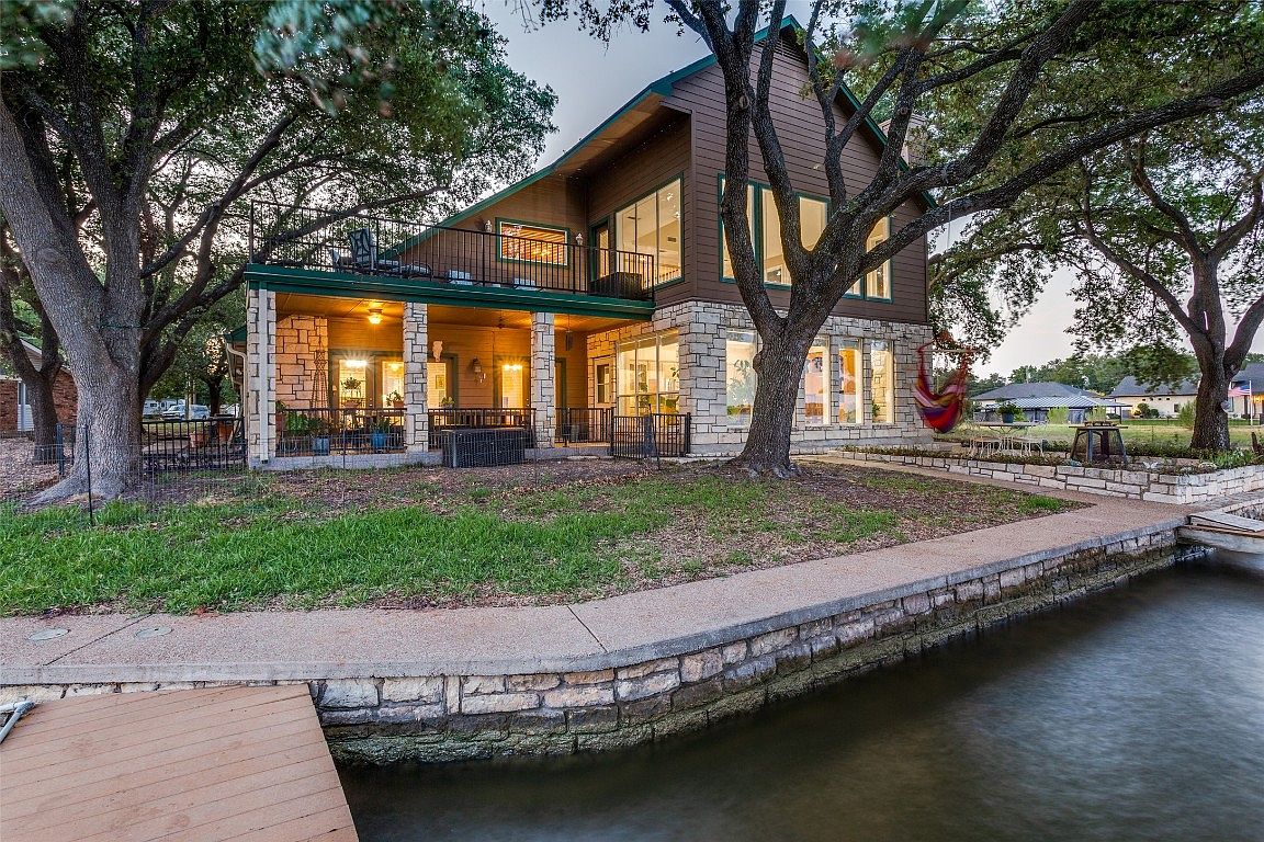 4125 Cherokee Ct, Granbury, TX 76048 | MLS #20392709 | Zillow