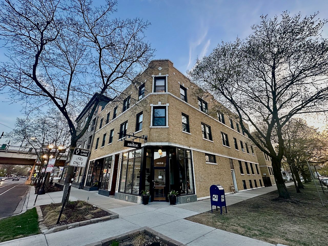 2007 W Leland Ave, Chicago, IL 60625 | Zillow